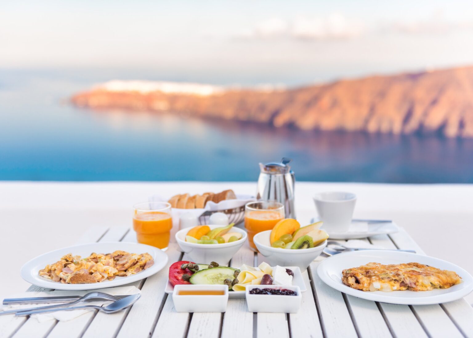 12 Smart and Effortless Ways to Stay Healthy on Holiday